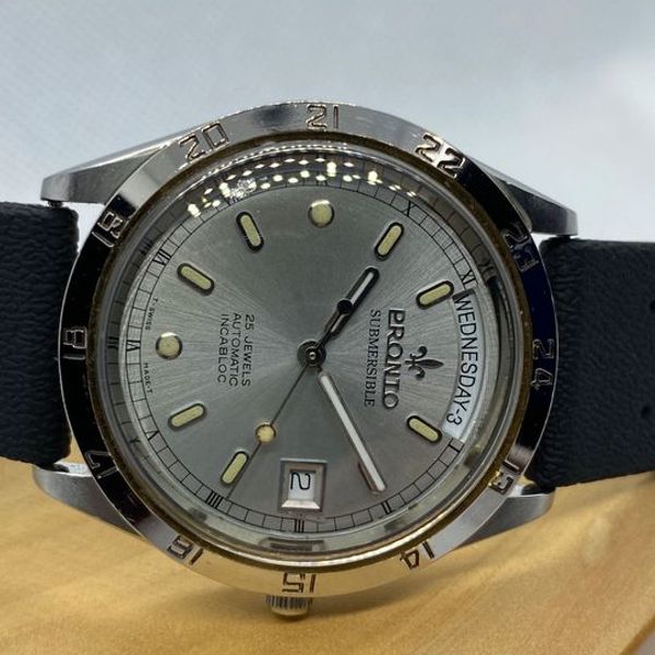 FSOT RARE Monoblock Case Pronto Submersible (Day/Date) w/AMAZING ...