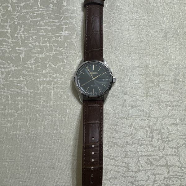 SEIKO Men's Essentials Watch with Day/Date Calendar, LumiBrite Hands ...