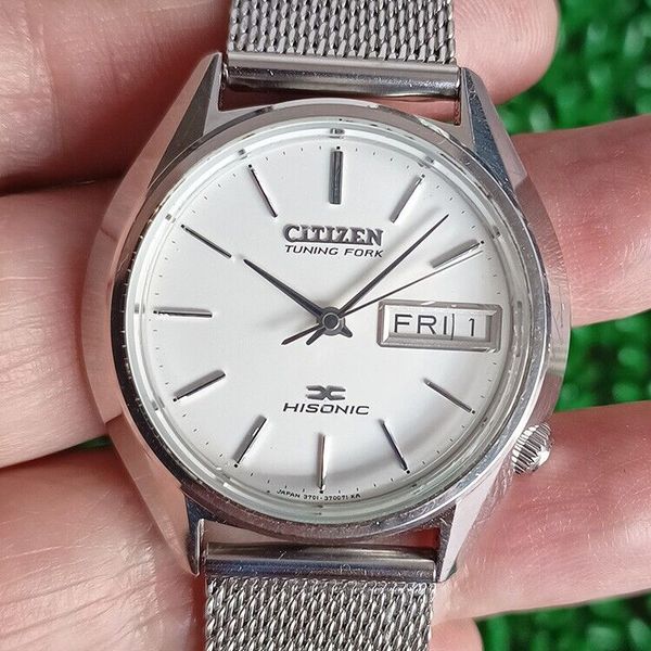 RARE VINTAGE CITIZEN HISONIC TUNING FORK DAY-DATE JAPAN WATCH...GOOD ...