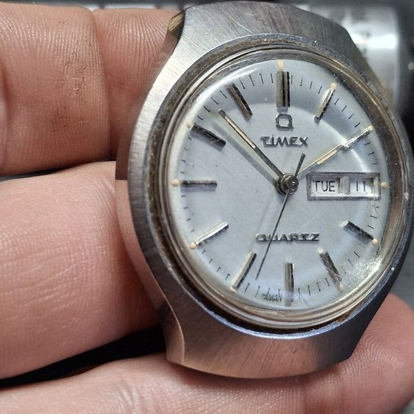 Timex Q QUARTZ 1978 Silver Dial Falcon Eye Mens Vintage 1970s Early ...