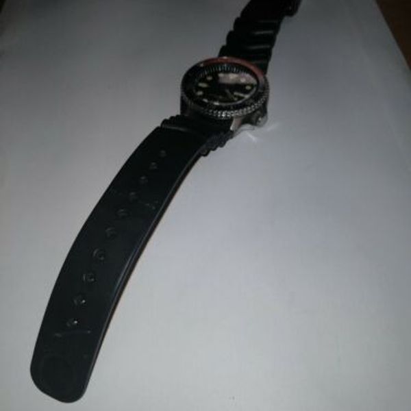 Seiko SKX009J1 Men's Automatic Diver's Watch | WatchCharts Marketplace