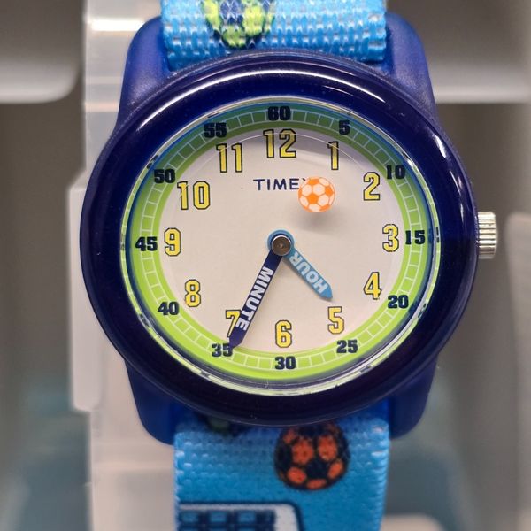 New Working Timex Time Teacher Floating Soccer Ball Second Hand Kids ...