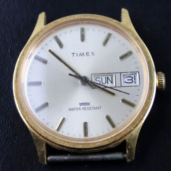 Timex Water Resistant Vintage Day-Date 35mm Mens Wristwatch - Running ...