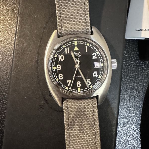 CWC W10 Navigator Automatic | WatchCharts Marketplace