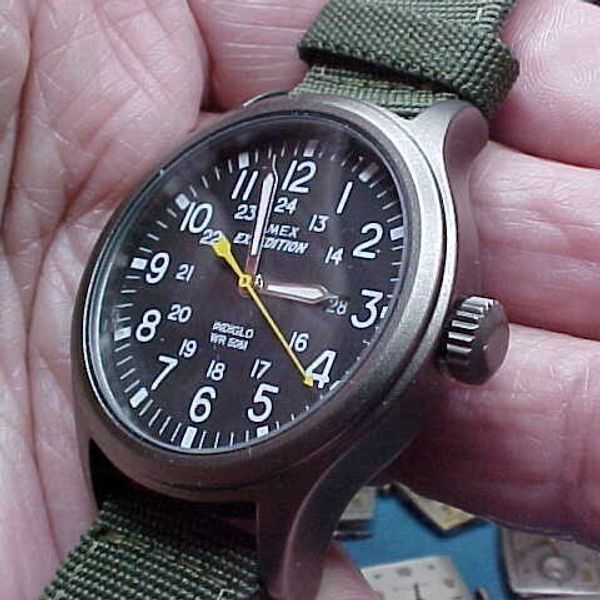 NICE MANS TIMEX MILITARY STYLE WATCH WITH INDIGLO 40MM GUN METAL CASE ...