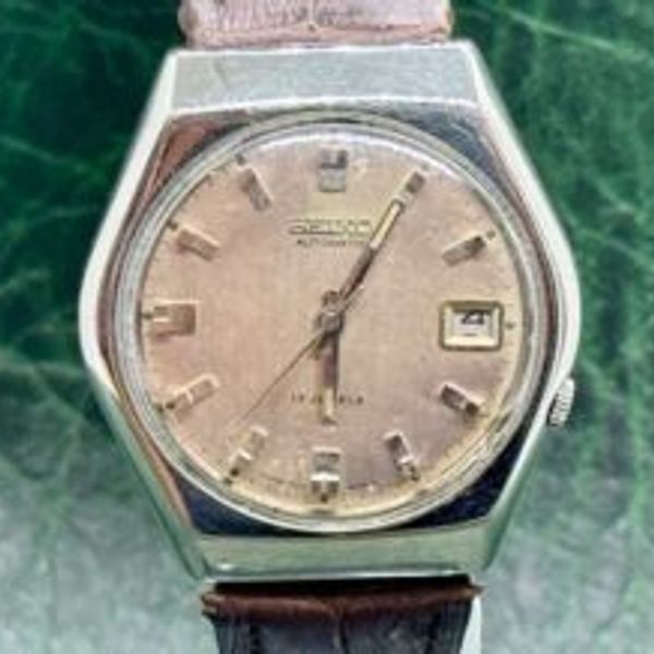 Vintage Seiko Automatic 7025-8040 17 Jewels With Date Menâ s Wrist ...