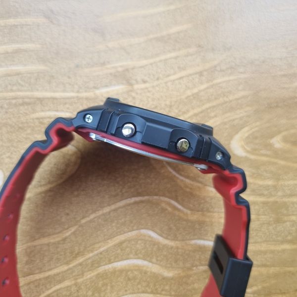 Casio G-Shock Core 5600 LED Backlight DW-5600UHR-1ER Watch-Negative ...