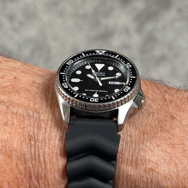 Seiko Skx013 Mens Ladies Divers Watch Running Very Well | WatchCharts ...