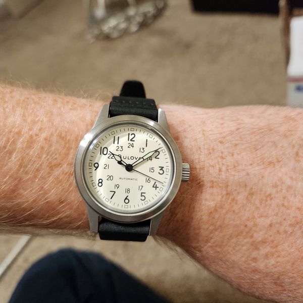 [$100 USD] Bulova Hack Ivory Dial 96A246 | WatchCharts Marketplace