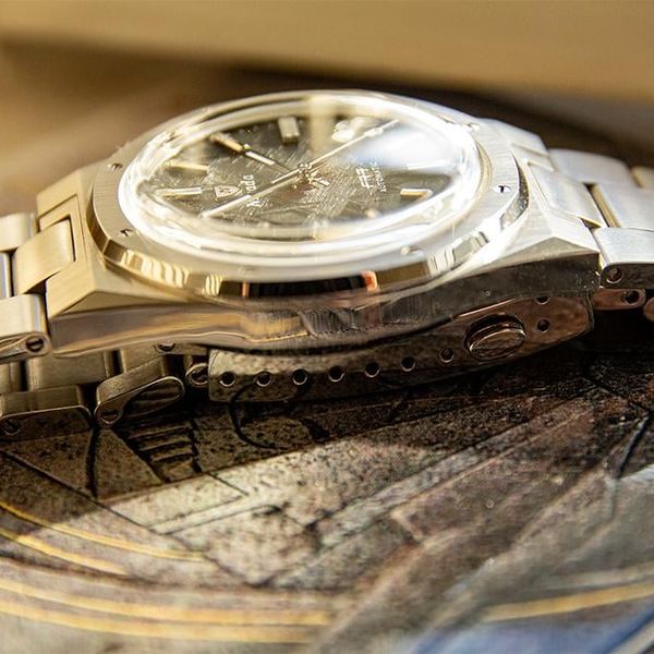 [WTS] Nivada Grenchen F77 Meteorite Dial. Stainless Steel | WatchCharts ...