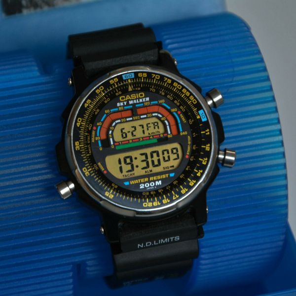 Casio Skywalker DW-401/20BAR Vintage Chronograph Tachymeter Mens ...