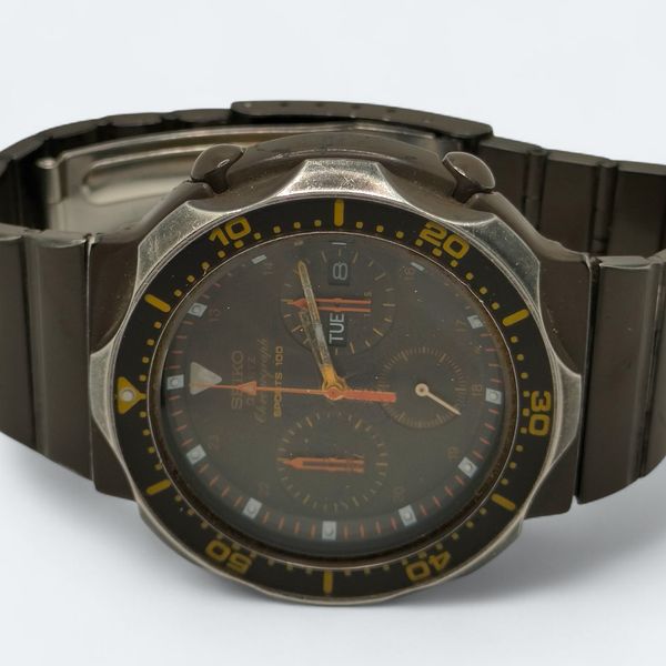 Seiko 7A38 6020 Vintage Chronograph Quartz watch | WatchCharts Marketplace