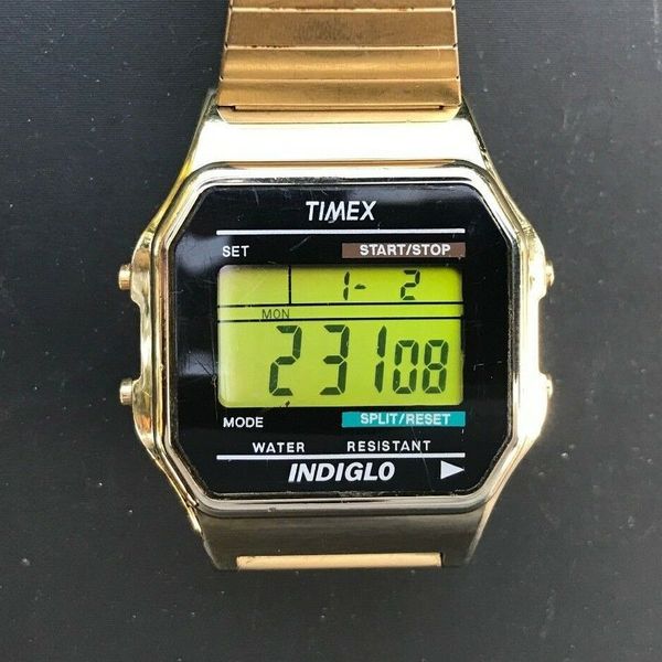 Retro TIMEX Indiglo "555" Digital Quartz Golden Unisex 33mm Watch ...