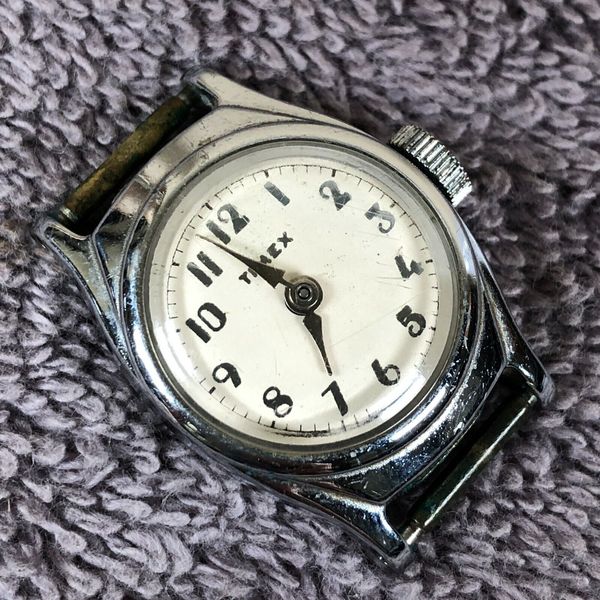 Vintage Timex Women 10L95 Silver Tone Round 23mm Mechanical Wind Watch ...
