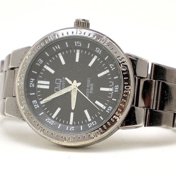 Q&Q Quartz Water Resist 5 Bar Wrist Men's Watch NEED Battery | WatchCharts