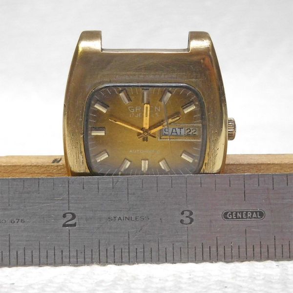 VINTAGE GRUEN TANK LUG AUTOMATIC DAY DATE WINDOW WATCH | WatchCharts ...