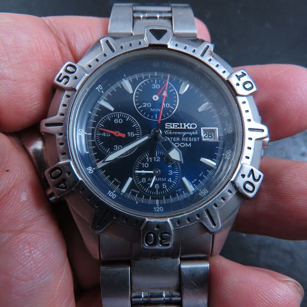 7T32 Japan Seiko Chronograph 100M Quartz Men Watch | WatchCharts ...