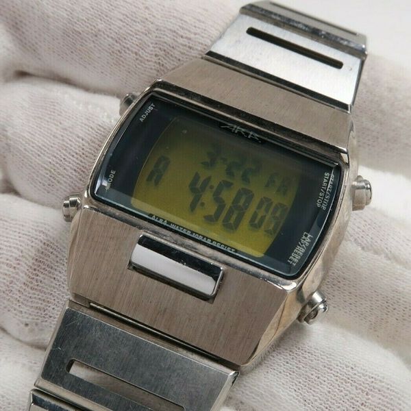 Vintage SEIKO ALBA AKA W520-4130 Mens Watch JAPAN | WatchCharts Marketplace