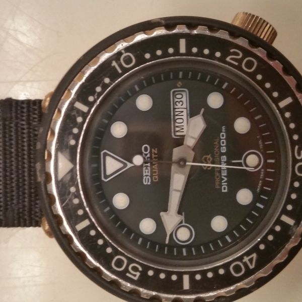 FS: Seiko 7549 7009 Golden Tuna w/Original Box, Strap, & Booklet | WatchCharts
