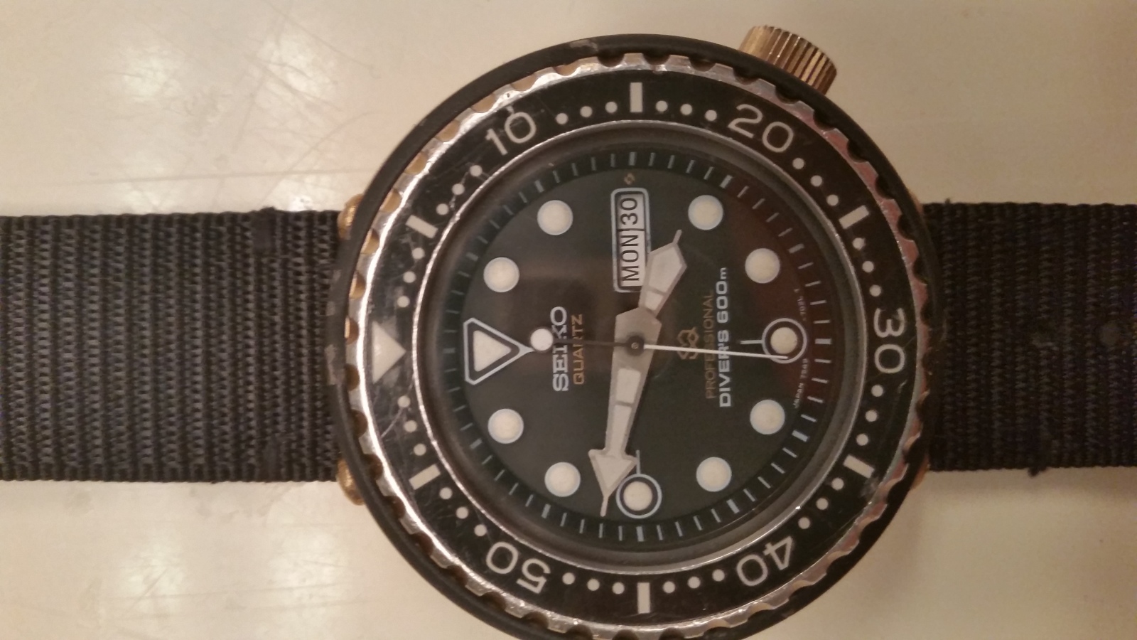 FS: Seiko 7549 7009 Golden Tuna w/Original Box, Strap, & Booklet | WatchCharts Marketplace