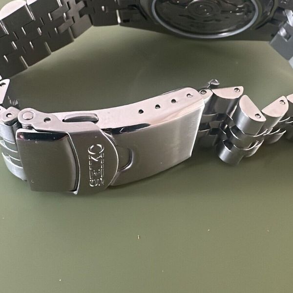 Seiko 5 Sports SSK019 Automatic Water-Resistant 24 Jewel Men's Watch ...