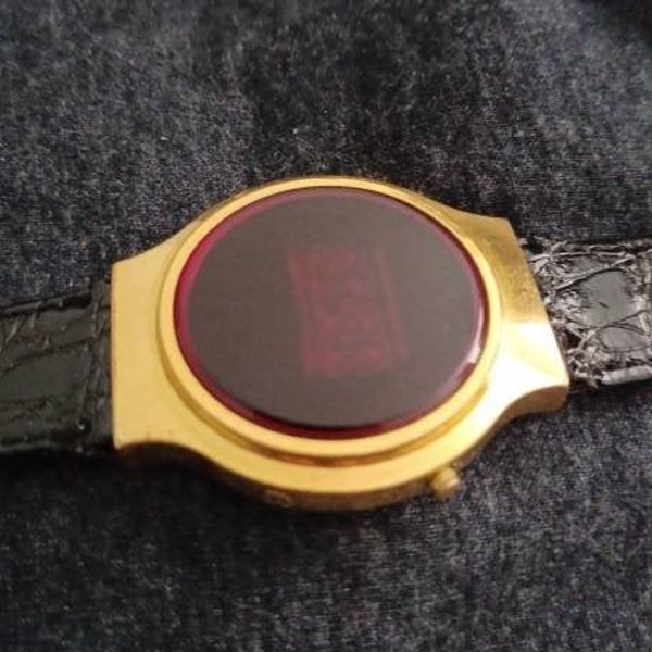 ca. 1975 Vintage L.E.D. Watch red LED digital EXCELLENT | WatchCharts ...