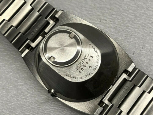 NOS Japanese SEIKO 0624 5000 LC Quartz LCD Digital watch NOS Japanese SEIKO 0624 5000 LC Quartz LCD Digital watch