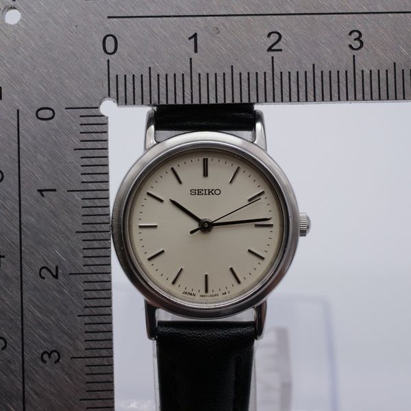 [MINT] 1997 SEIKO 1N01-0BA0 SILVER Round Quartz Womens Vintage Watch ...