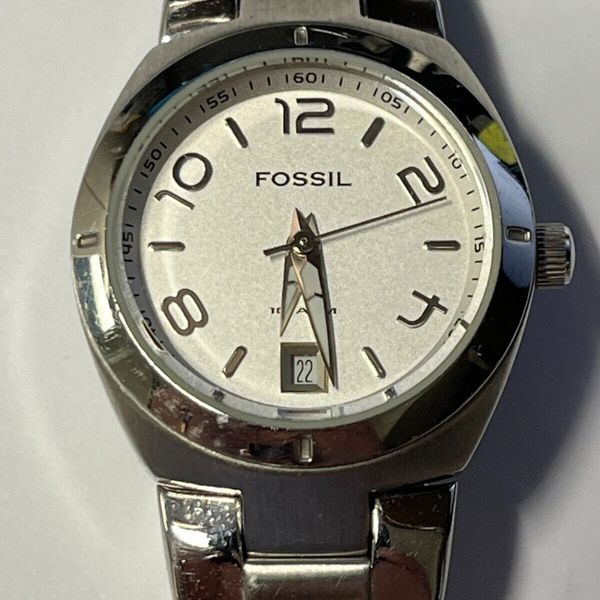Working Ladies Silver Fossil AM-4137 Quartz Watch BT | WatchCharts ...