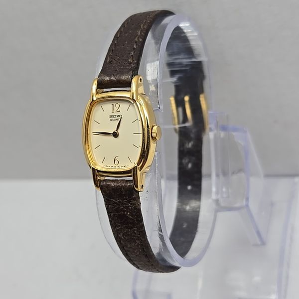 Womens Vintage Seiko Gold Tone Quartz Dress Watch 2P20-5279 New Battery | WatchCharts Marketplace