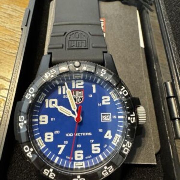 Luminox Sea Turtle Giant 0323 44mm Carbon Compound Case Blue Dial ...