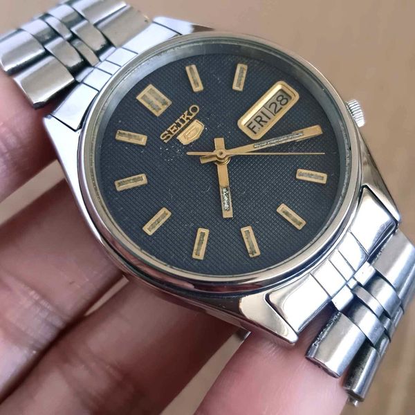 Seiko 5 automatic 17 jewels vintage 7009 Grey dial day date men | WatchCharts Marketplace