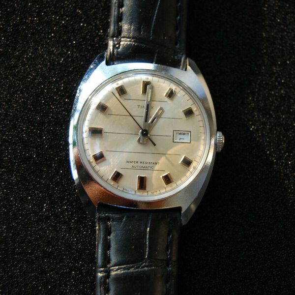 VINTAGE TIMEX SELF WIND WATERPROOF MEN'S WRISTWATCH WITH DATE RUNNING ...