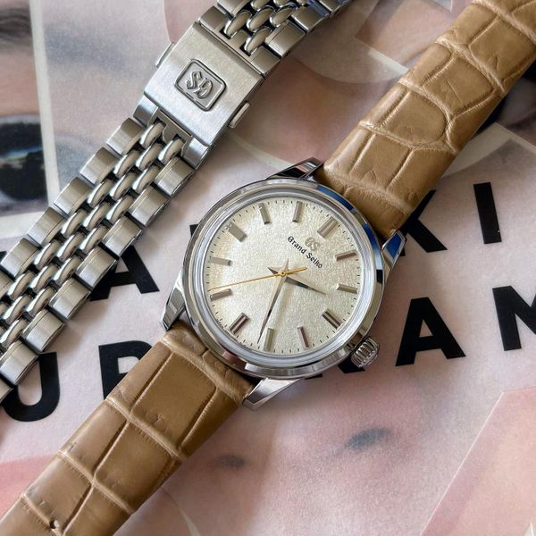 [WTS] Grand Seiko SBGW281 with GS BOR Bracelet A00A111J0 19mm - FULL KIT | WatchCharts Marketplace