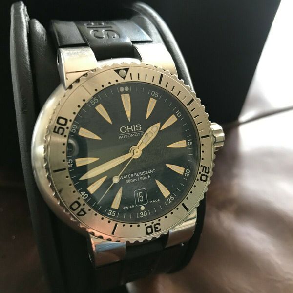 Mens Oris Automatic Aquis Date 316L stainless with Oris rubber strap ...