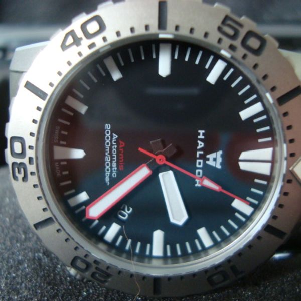 Haldor Armis 2000m Swiss Made diver...poor man's U1? | WatchCharts ...