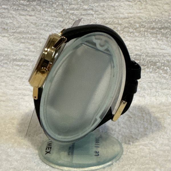 Orologio Timex Easy Reader Uomo Indiglo 30mm Tono Oro | WatchCharts ...