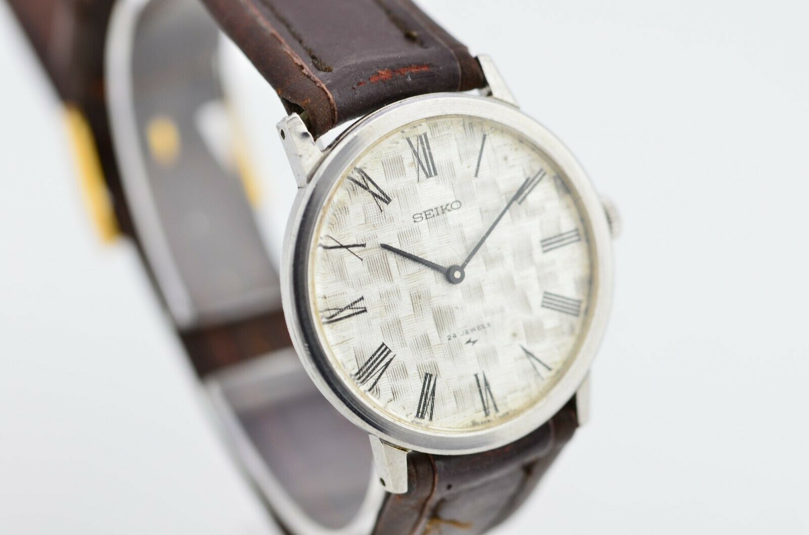 Seiko Chariot (2559-0181) Price Guide & Market Data | WatchCharts