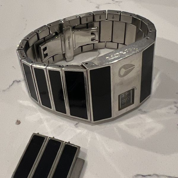 Nixon Rotolog Black - RARE Watch â ¢ Good Condition A028000-00 ...