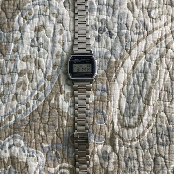 Casio A158W-1, Classic Digital Watch, Chronograph, Alarm, Day/Date, Illuminator | WatchCharts ...