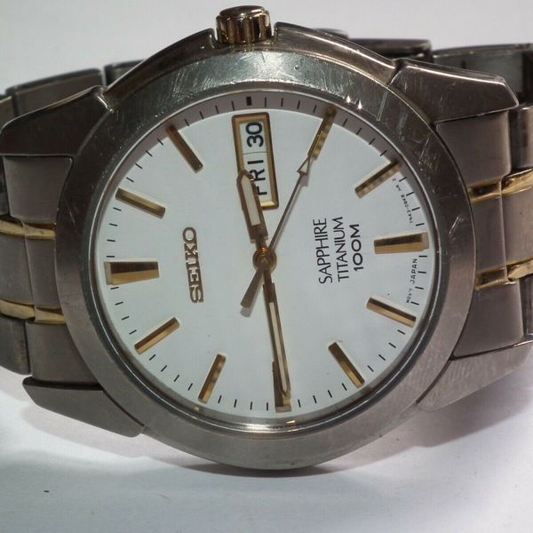 Seiko Titanium 7N43 – 0AS0 Gents 18ct & Titanium Day Date Wristwatch ...