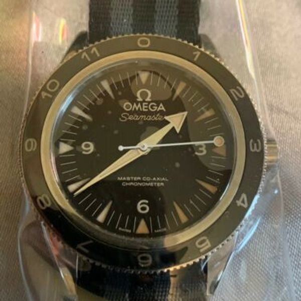Omega Seamaster 300 Spectre Limited Edition James Bond 007 233.32.41.21 ...
