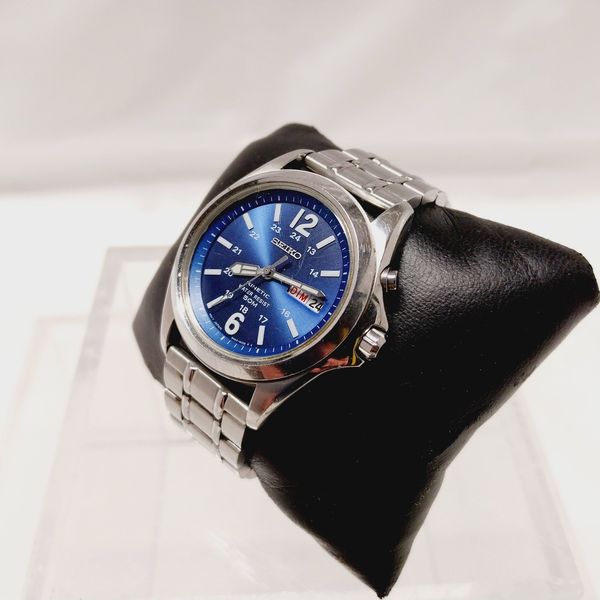 Seiko Kinetic Wristwatch Blue Dial 50M Water Resistant Stainless Steel ...