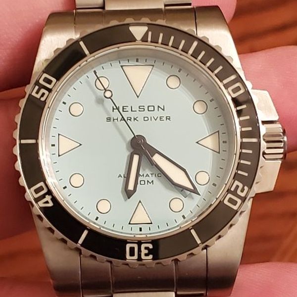 Helson Shark Hunter 40mm SS Ice Blue | WatchCharts