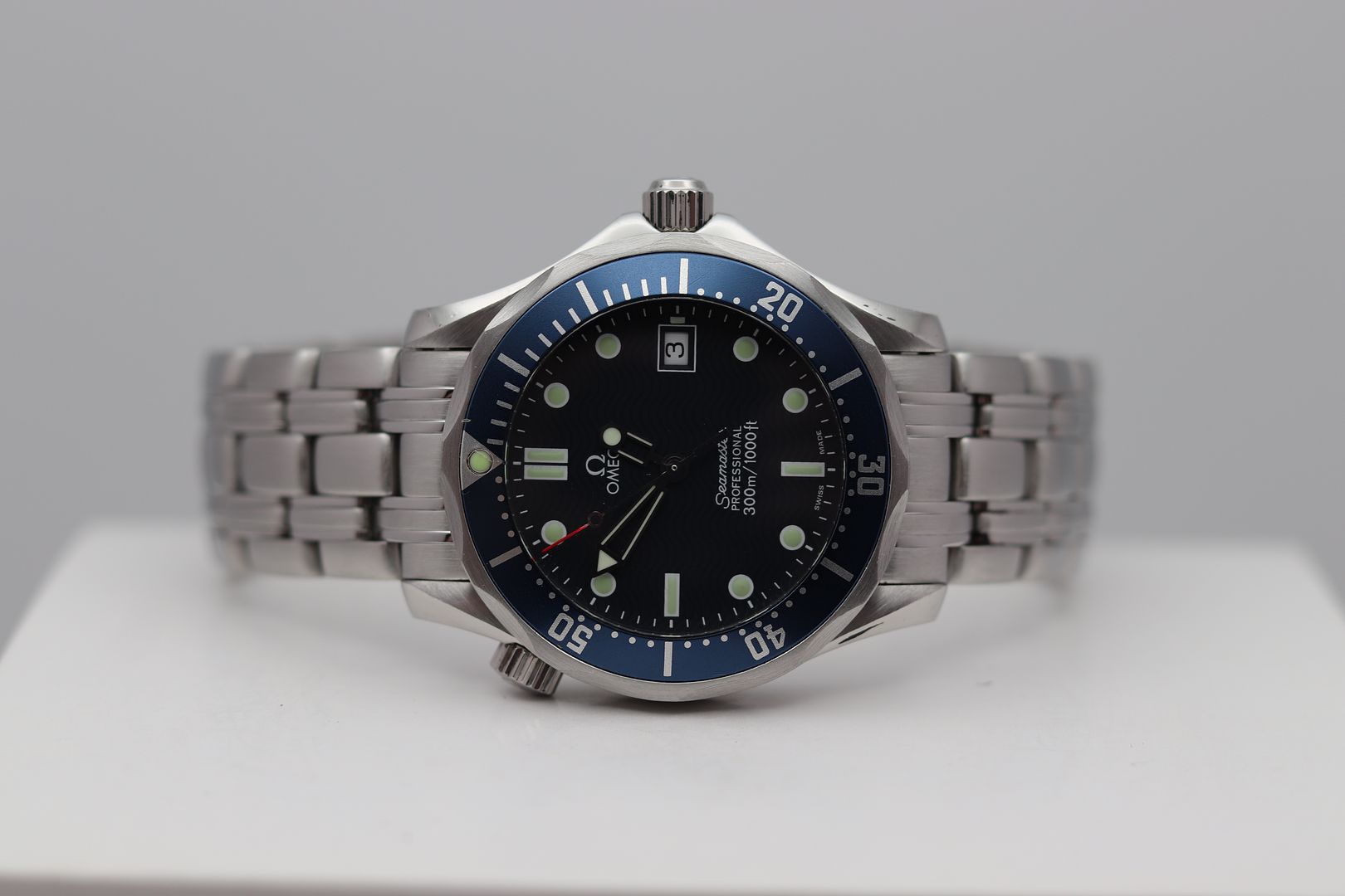 48 HOUR SALE! Omega Seamaster Pro 300M Quartz SMP 2561.80 Blue Wave ...