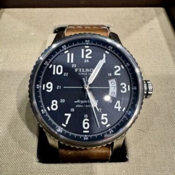 Filson Mackinaw Field Watch, Shinola Argonite 715 43mm Stainless Steel ...