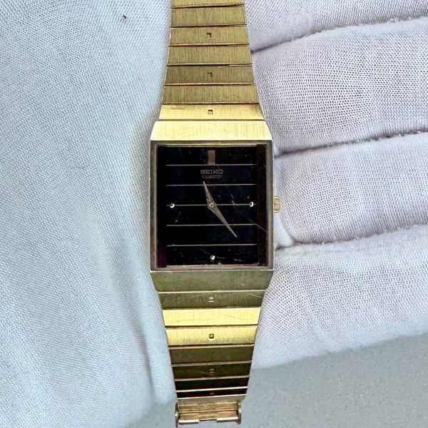 Vintage Seiko 5Y30-5349 Men's Gold Tone/Black Dial Analog Tank Watch 26x34mm | WatchCharts ...