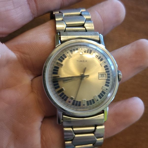 Vintage Timex 1975 Mercury Mechanical Men's Date Dial Watch 33mm ...