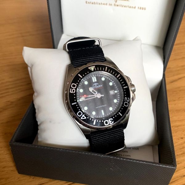 A Rotary Aquaplunge Pro-Diver Men's Divers Watch with Rotating Bezel ...