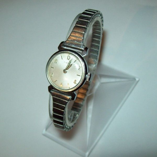 Timex 400 Classic Womens Watch Wind Up Mechanical Very Clean Looks ...